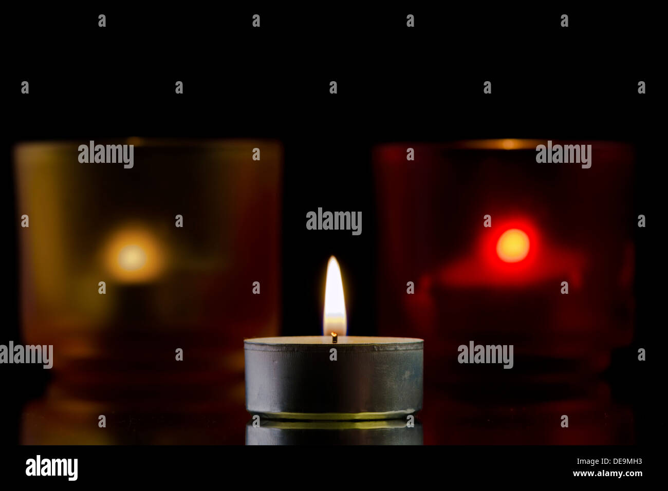 Plain candle hi-res stock photography and images - Alamy