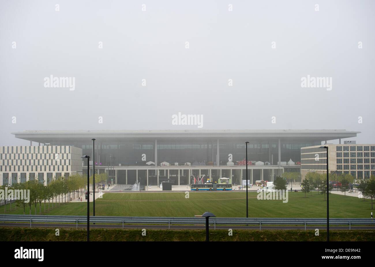 Fog engulfs the terminal building on family day at the new Berlin ...