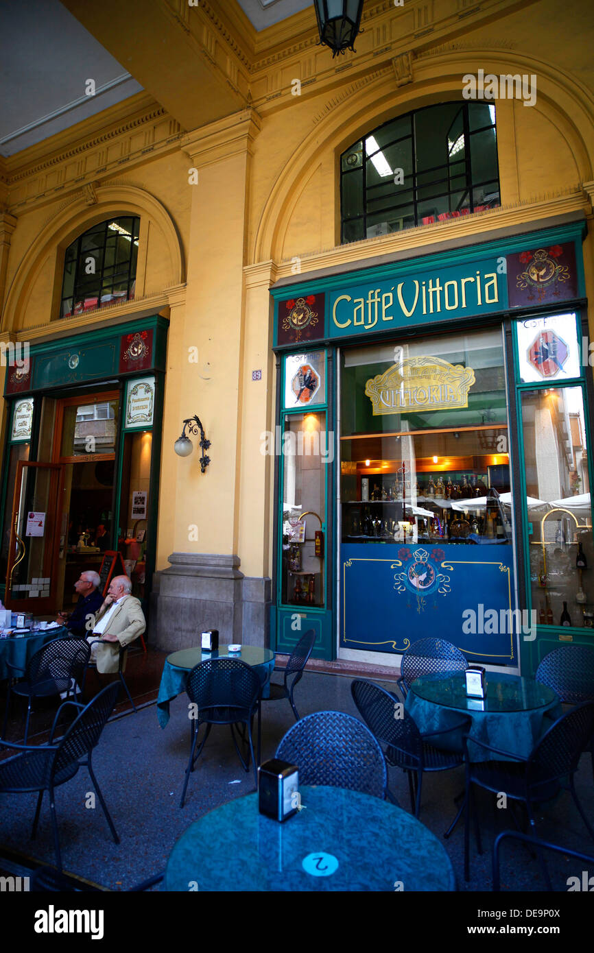 Caffe Vittoria Logo
