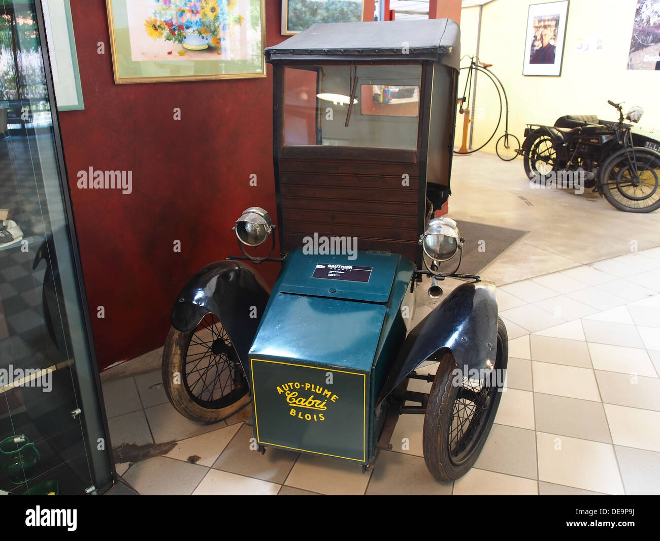Motorbikes 1920s hi-res stock photography and images - Alamy