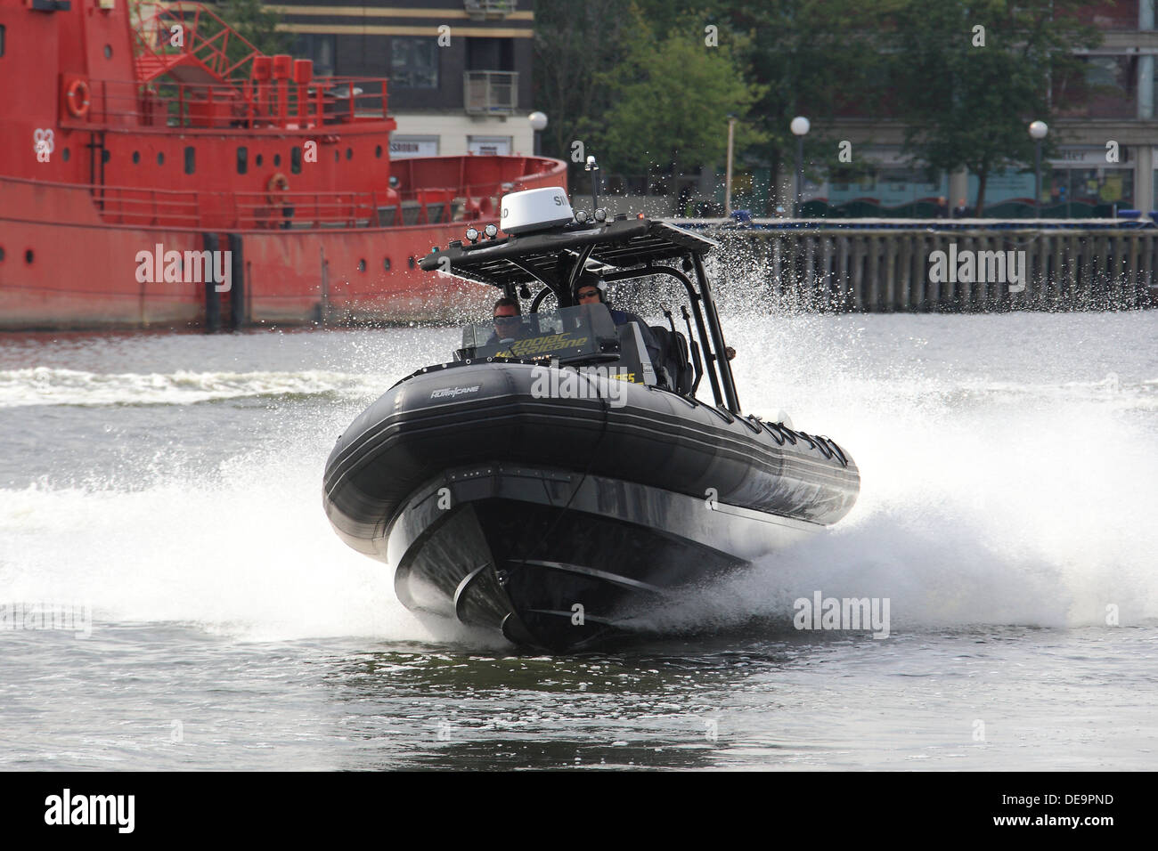 Zodiac Interceptor. Hurricane MACH II (Military Air Channeled Hull II ...