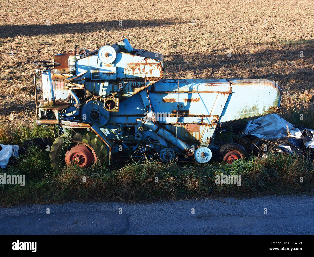 Mechanized harvesters hi-res stock photography and images - Alamy