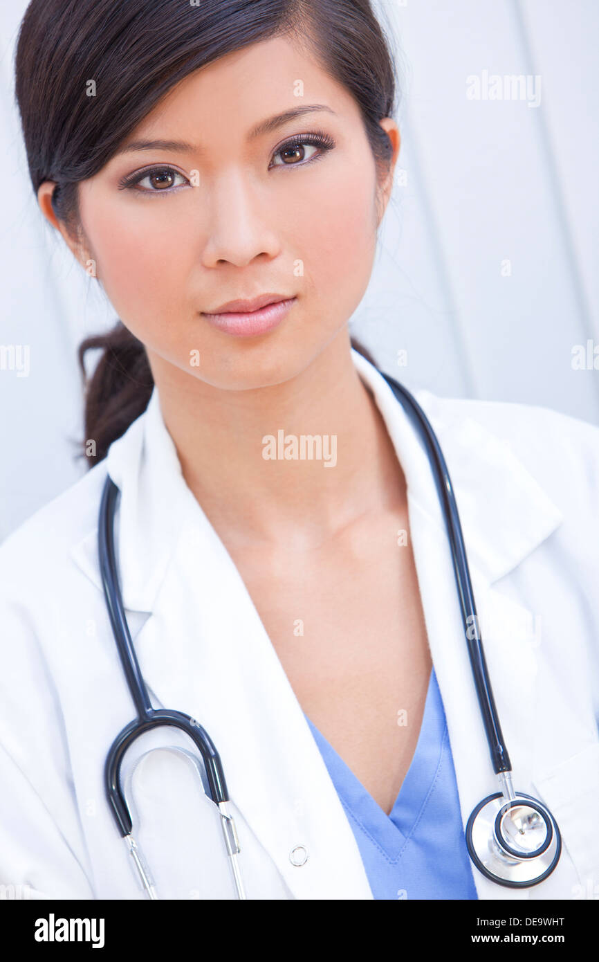 Chinese woman wearing white hi-res stock photography and images - Alamy