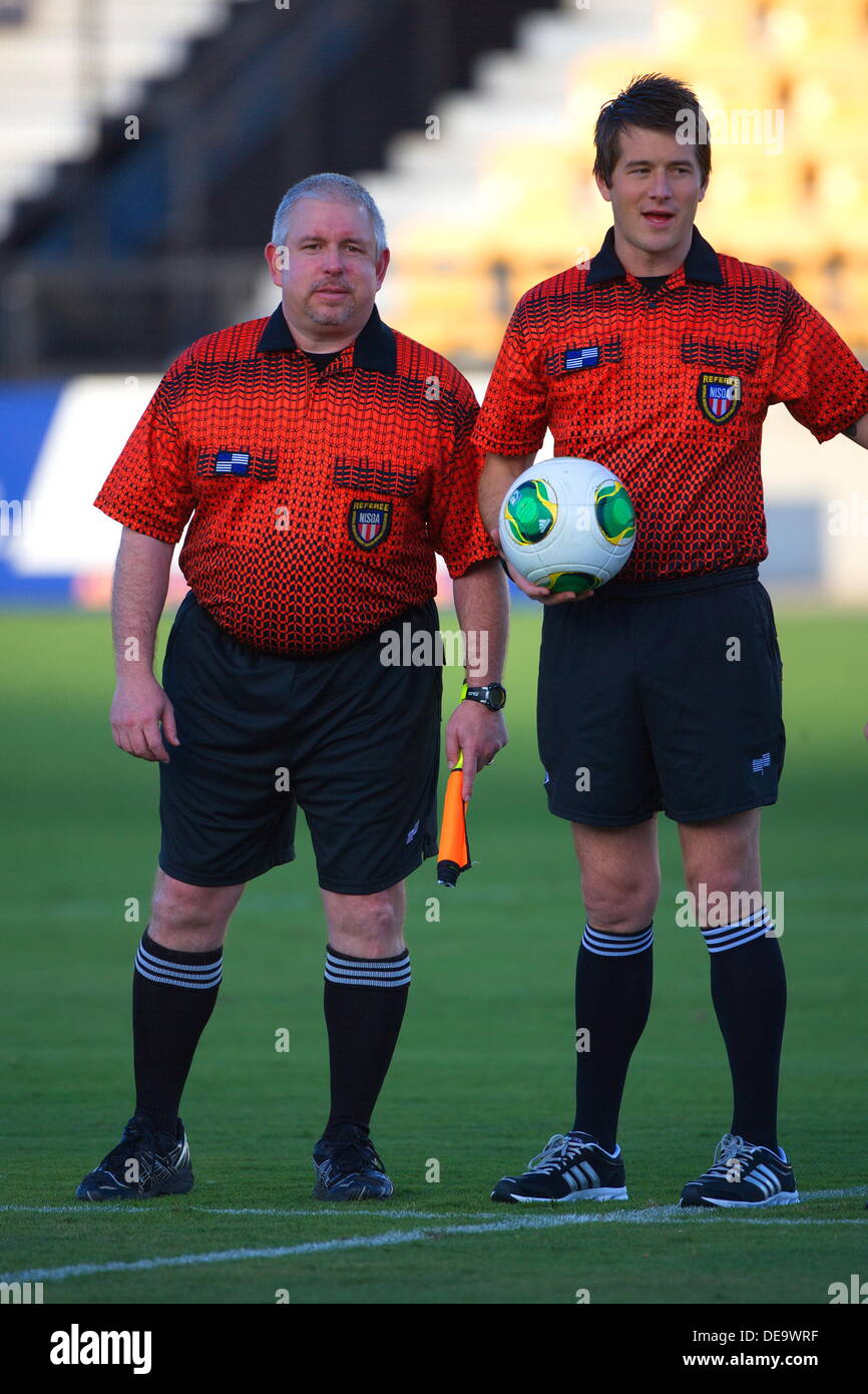 Soccer referees hi-res stock photography and images - Alamy
