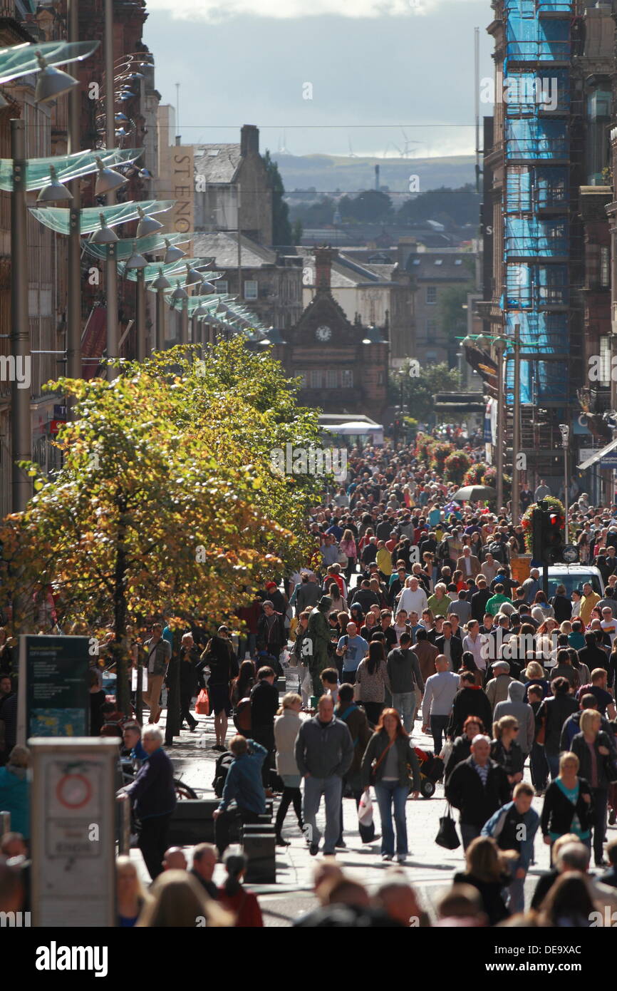 Glasgow crowded hi-res stock photography and images - Alamy