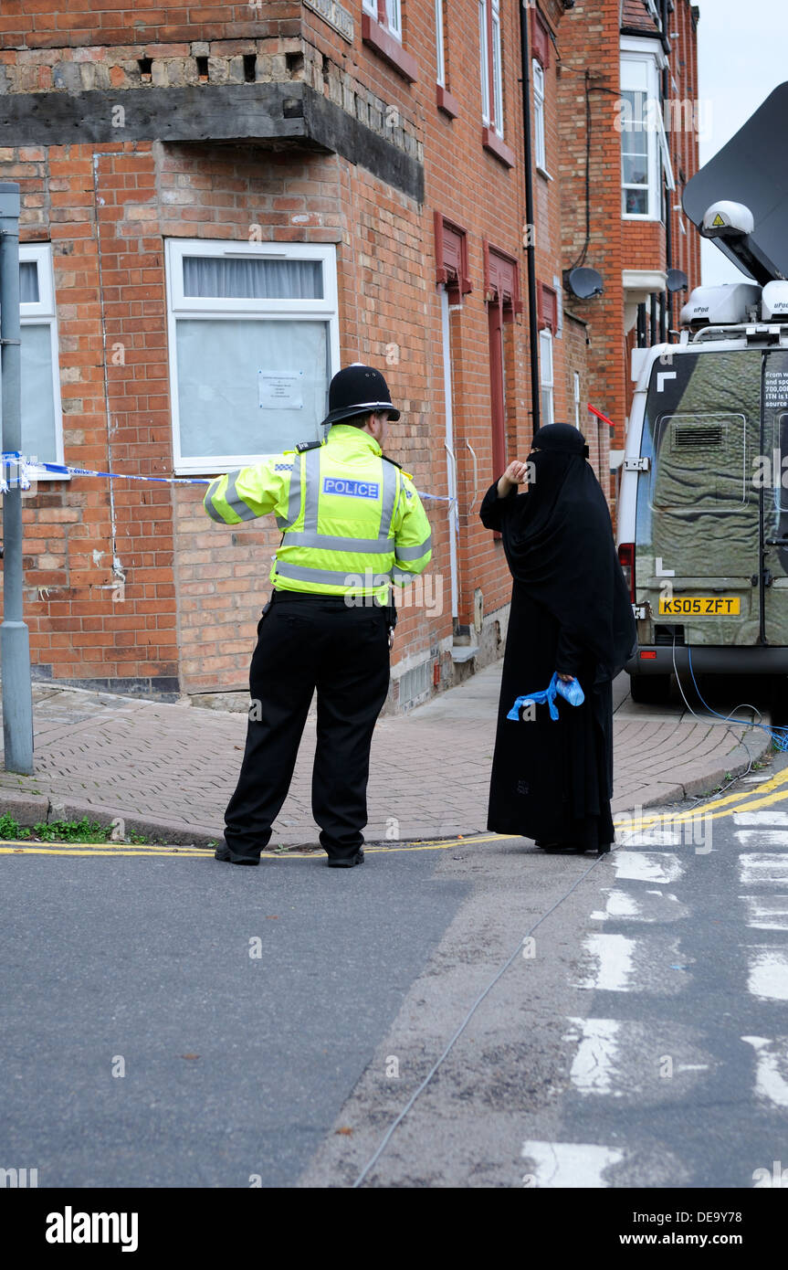 Female british police officer wearing hi-res stock photography and ...