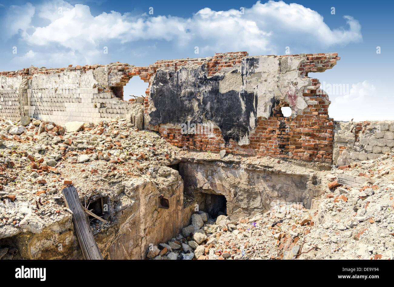Brick wall demolished - hdr Stock Photo - Alamy