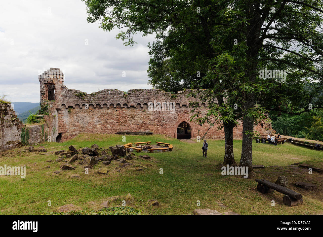 Staufer era knight's castle Burg Wildenberg (Wildenburg)(12.c.) in ...