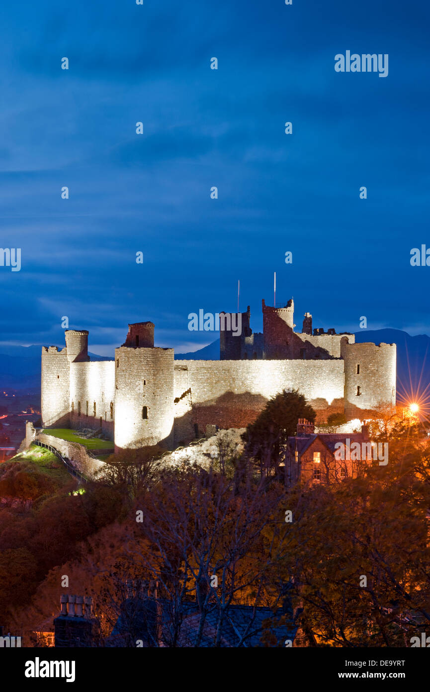 Harlech Castle at Night, Harlech, Snowdonia National Park, Gwynedd ...