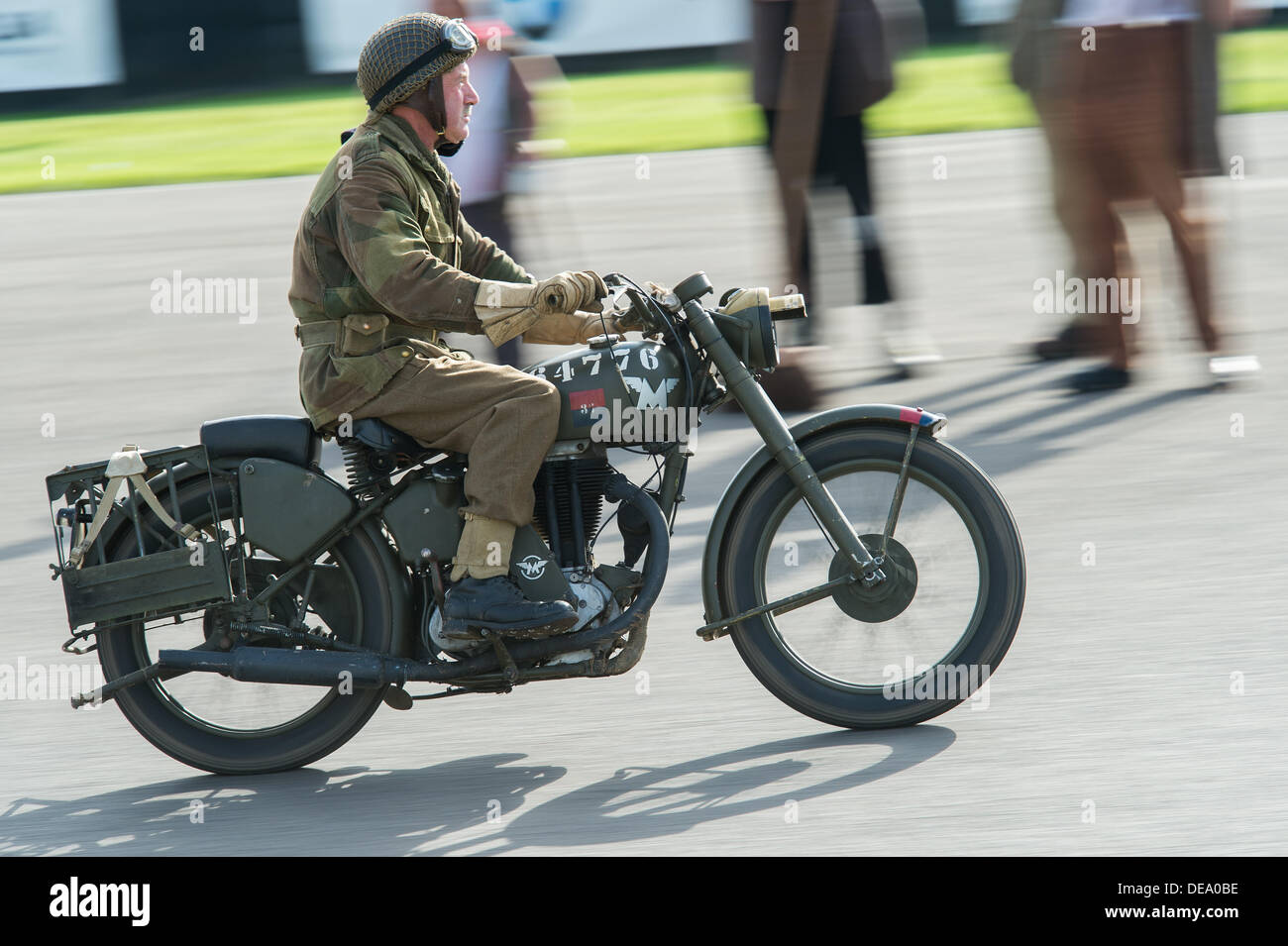 Vintage army motorcycle hi-res stock photography and images - Alamy
