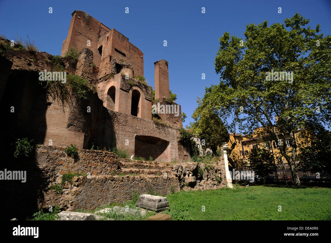 Italy, Rome, Piazza Vittorio Emanuele II, Ninfeo di Alessandro ...