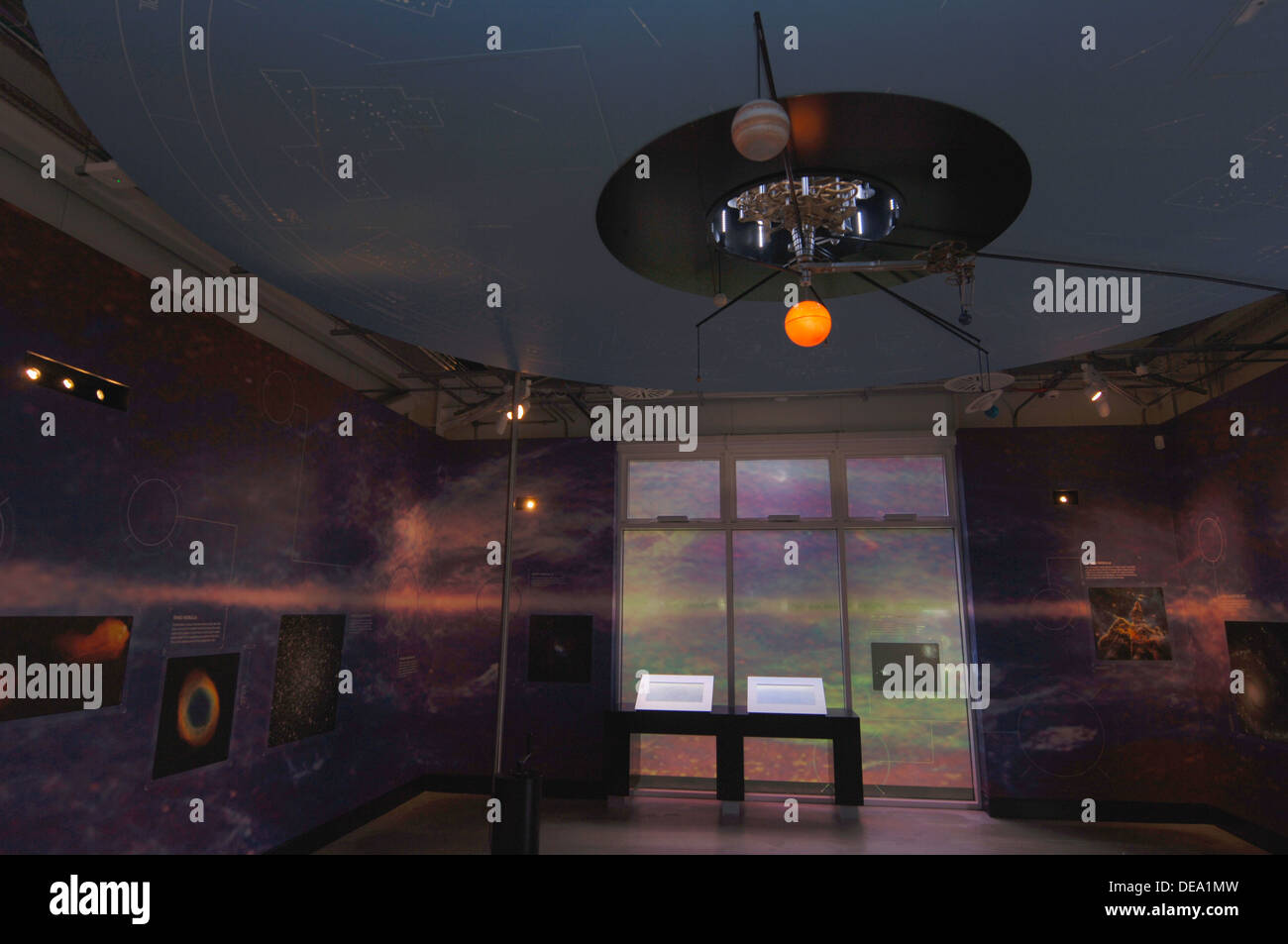 Science information centre hi-res stock photography and images - Alamy