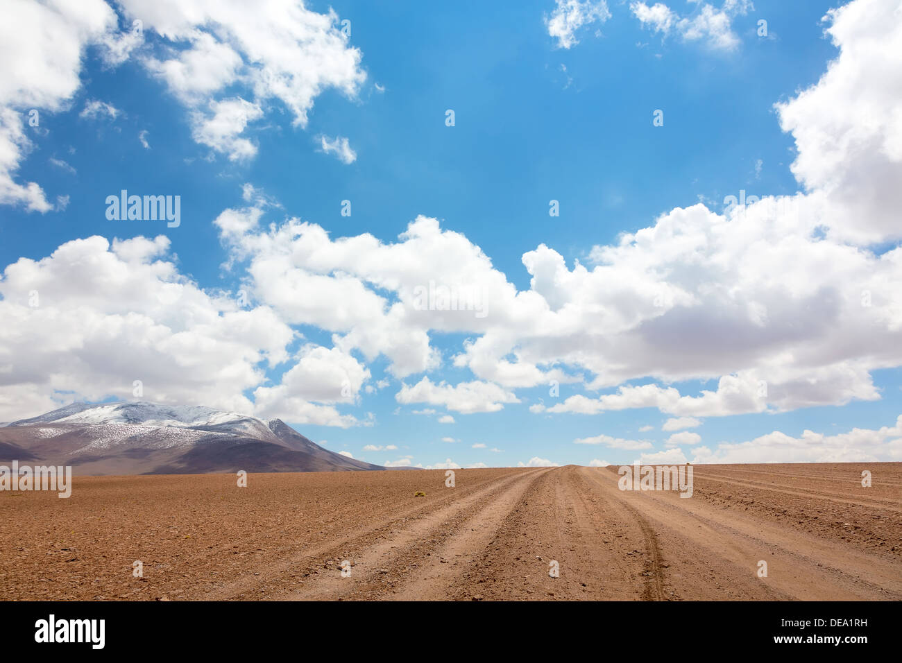 Landscape view unpaved road hi-res stock photography and images - Alamy