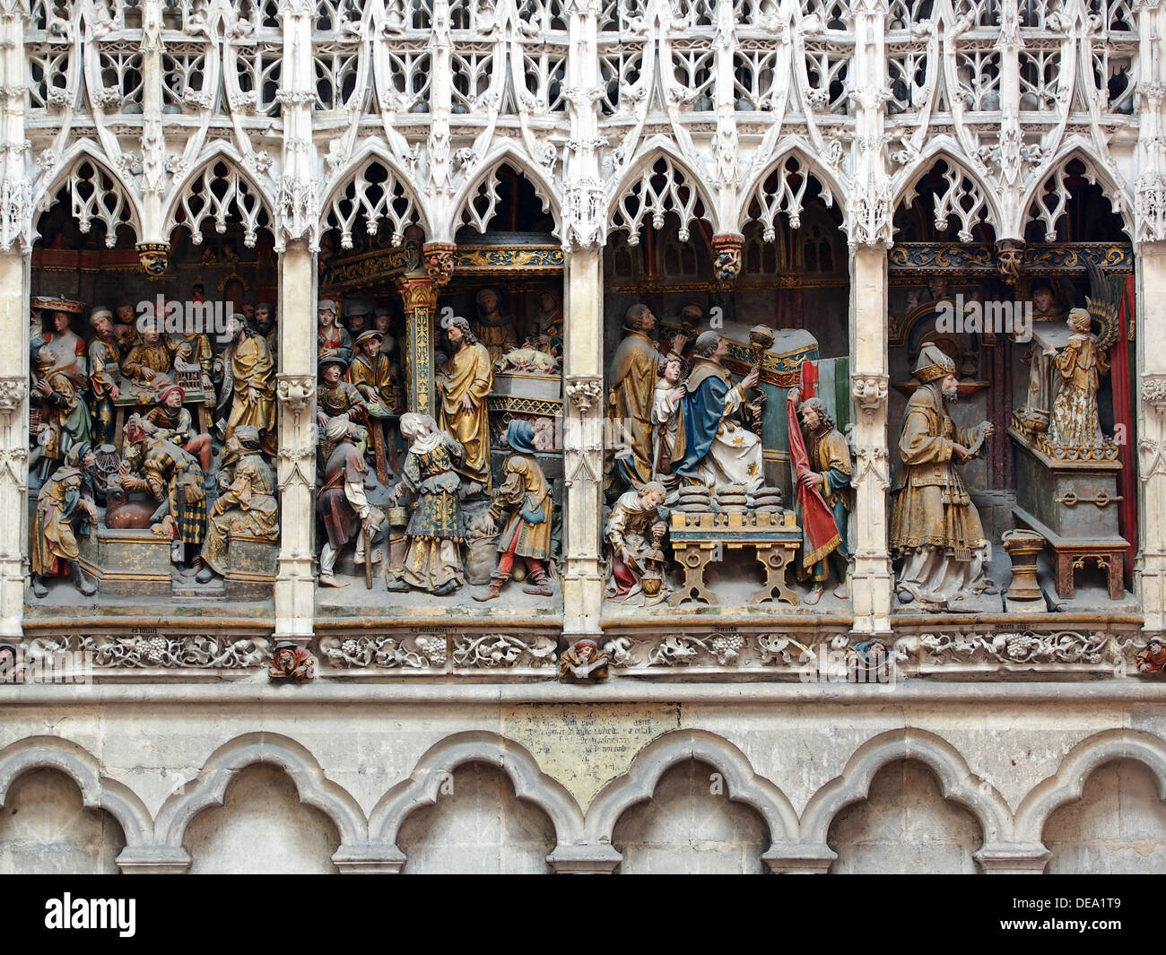 Inside Amiens Cathedral, the stunning Gothic architecture, stained ...