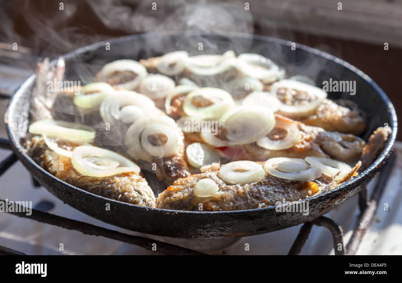 Freshwater fish fry in frying hi-res stock photography and images - Alamy