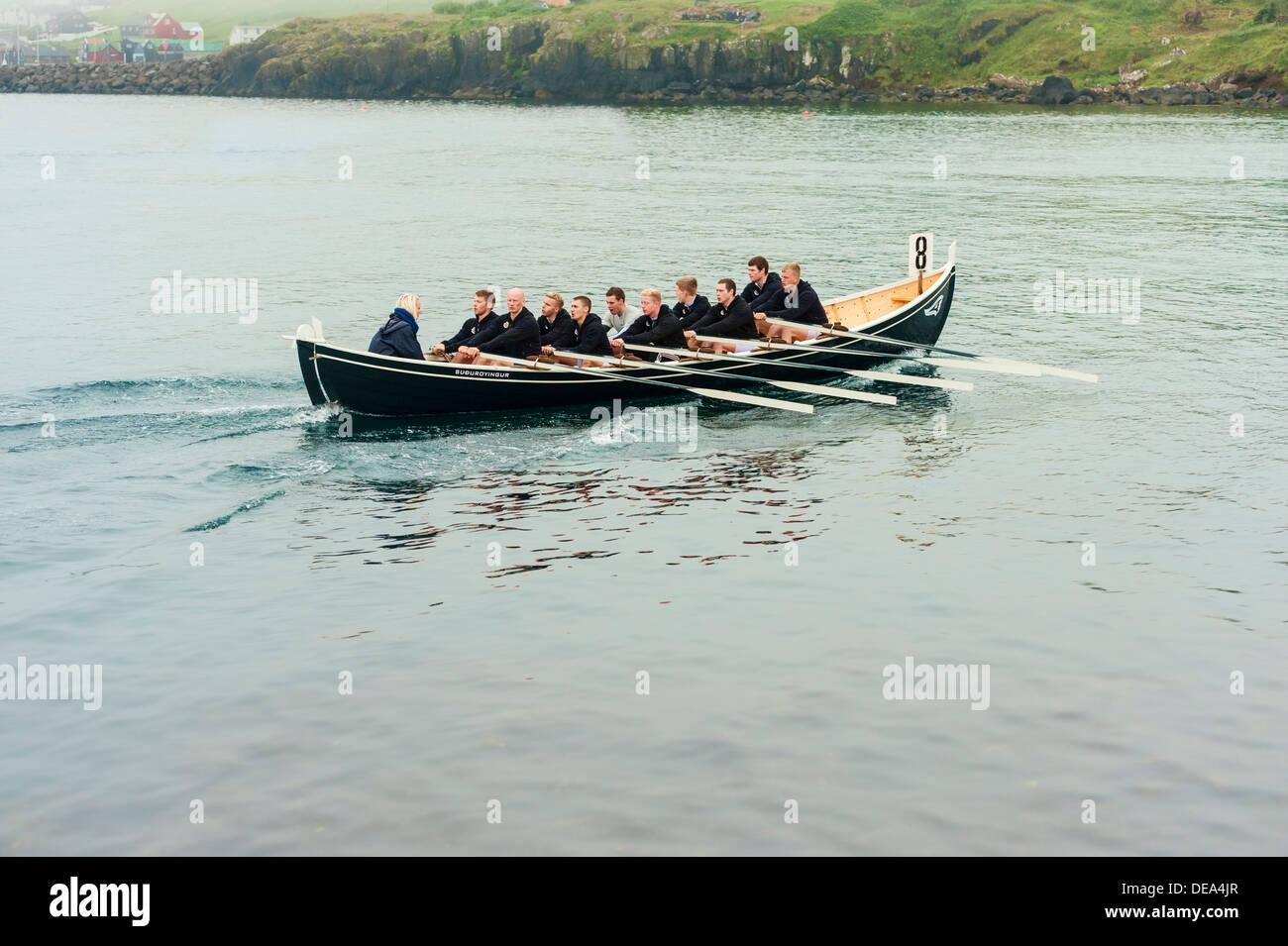 Racing silhouette girls hi-res stock photography and images - Alamy