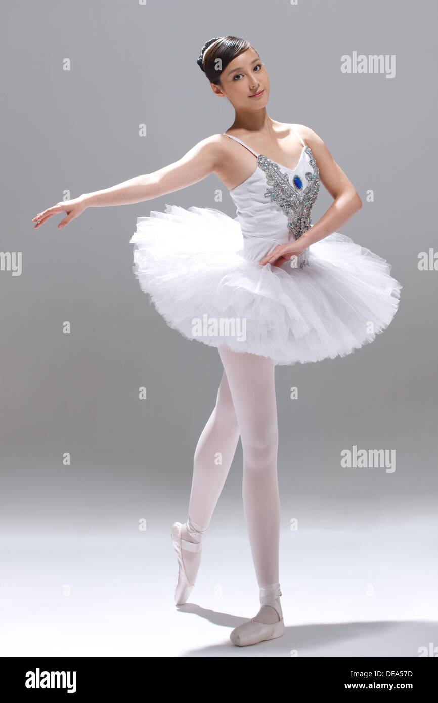 Asian female ballet dancer practicing hi-res stock photography and ...