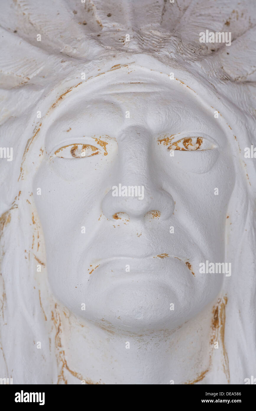 Red indian chief hi-res stock photography and images - Alamy