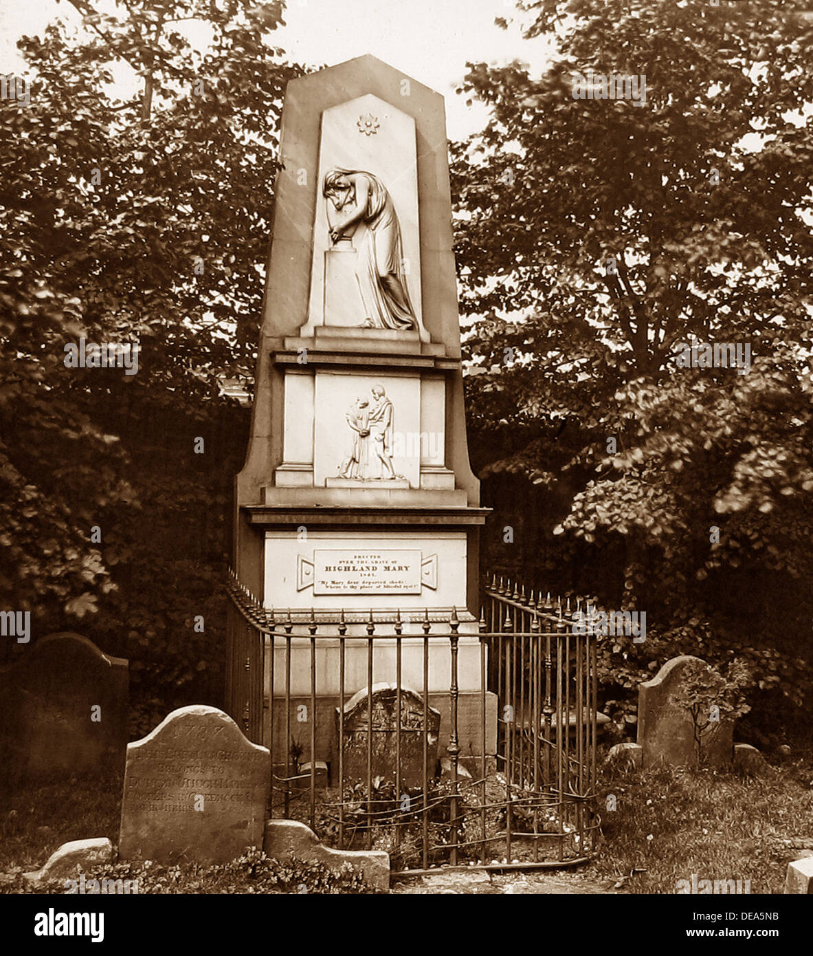 Victorian grave hi-res stock photography and images - Alamy
