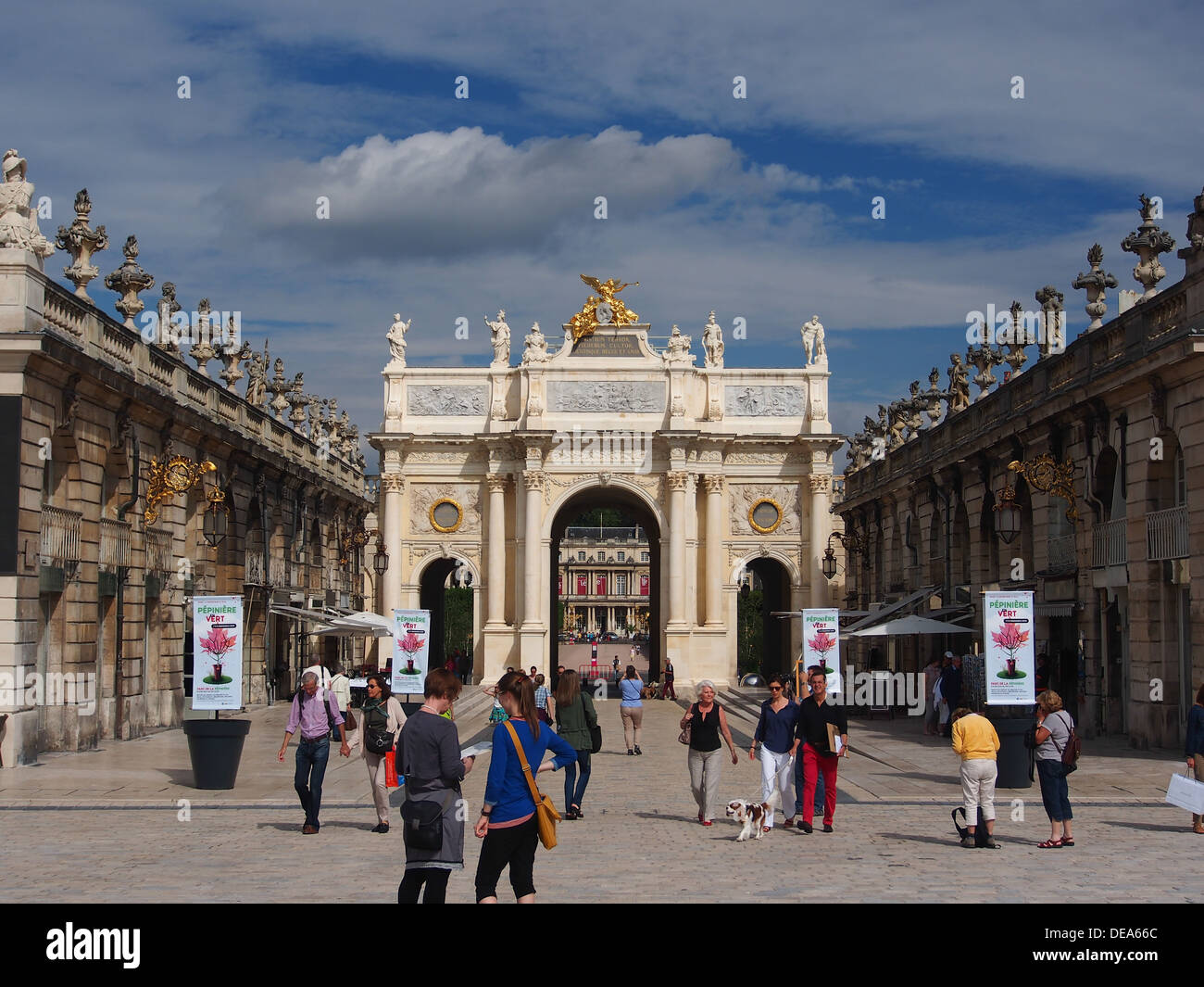 La place dalliance hi-res stock photography and images - Alamy
