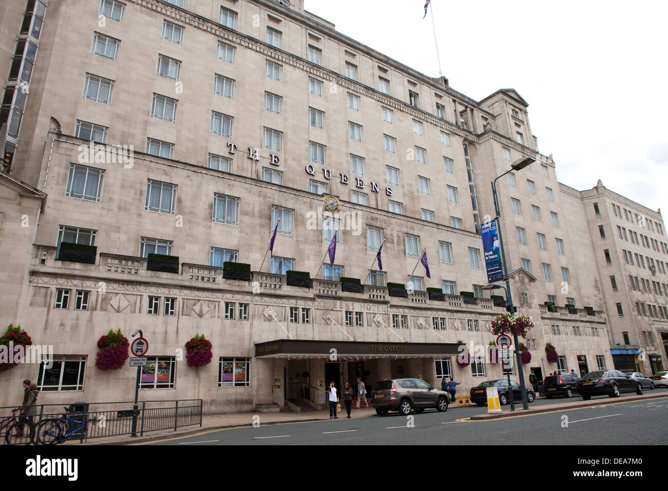 Queens hotel leeds hi-res stock photography and images - Alamy