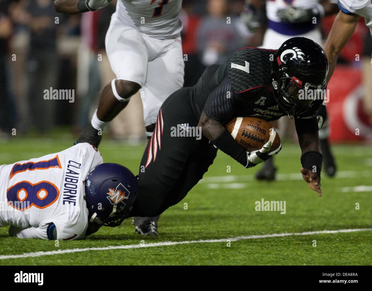 Imoan claiborne hi-res stock photography and images - Alamy