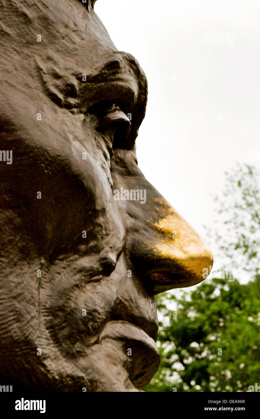 Abraham Lincoln face statue Stock Photo - Alamy