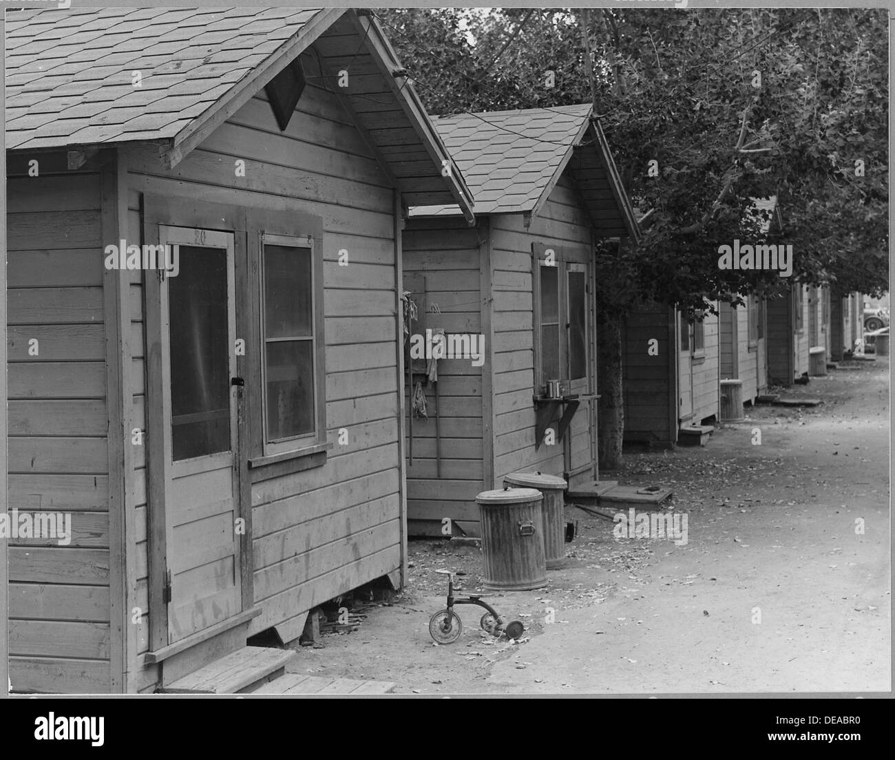 California two room cabins hi-res stock photography and images - Alamy