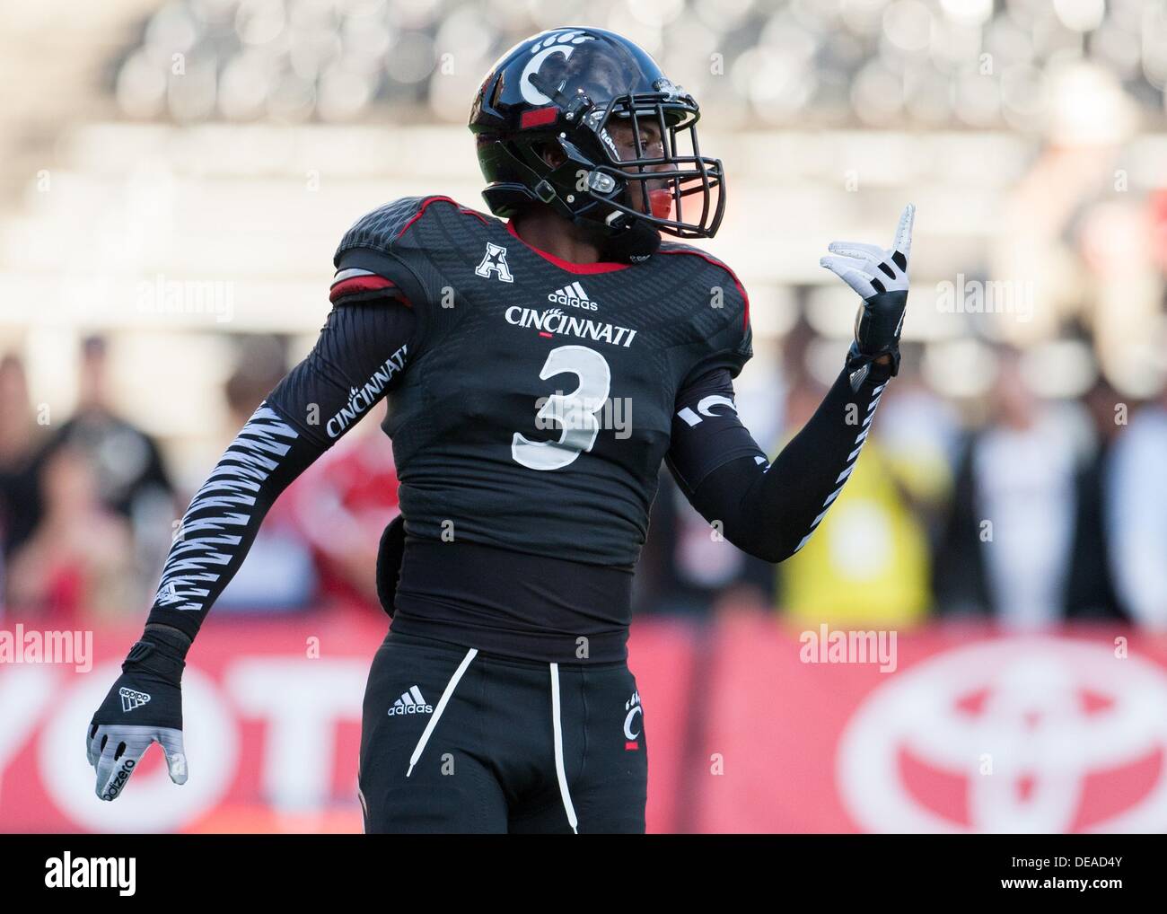 Johnny holton hi-res stock photography and images - Alamy