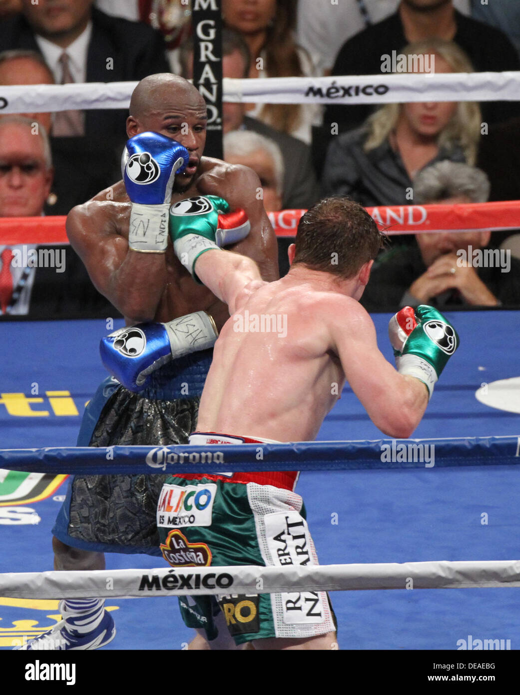 Saul canelo alvarez world title hi-res stock photography and images - Alamy