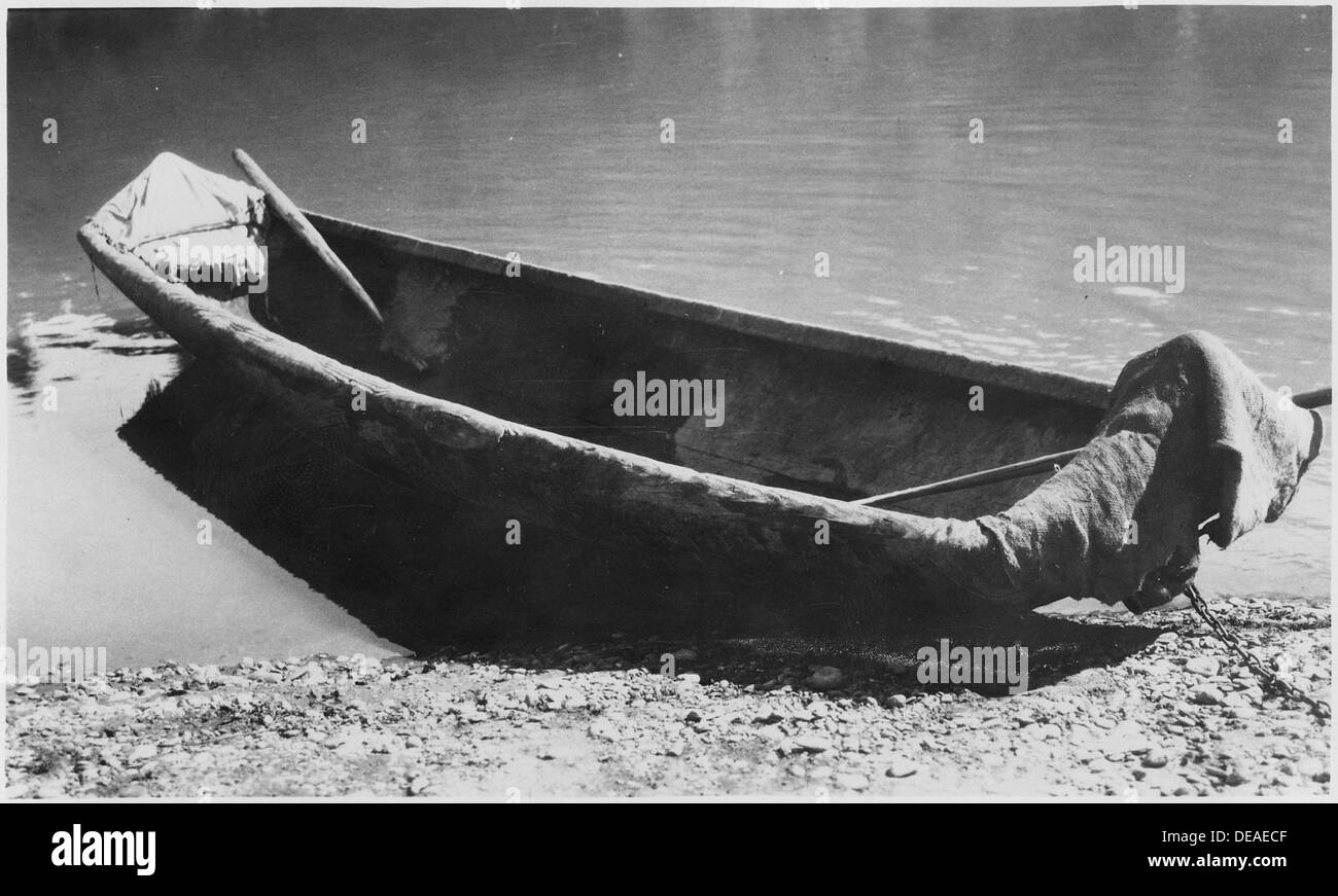 Indian dugout canoe Black and White Stock Photos & Images - Alamy