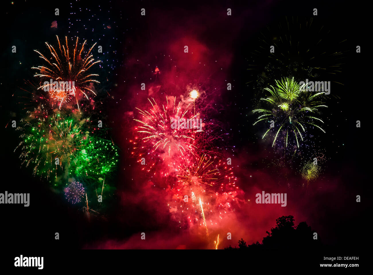 Fireworks hi-res stock photography and images - Alamy