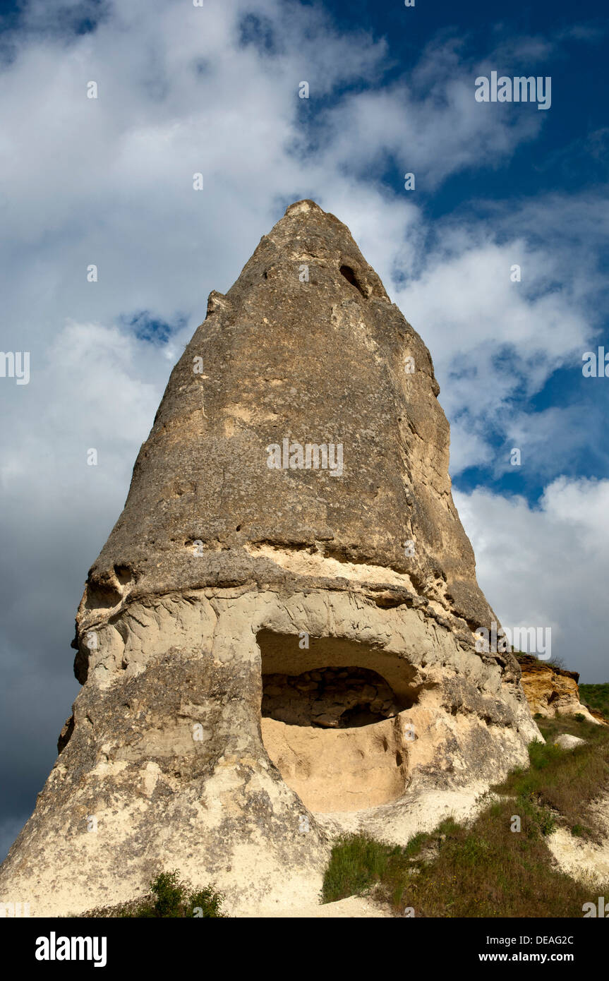 Tuff cone hi-res stock photography and images - Alamy