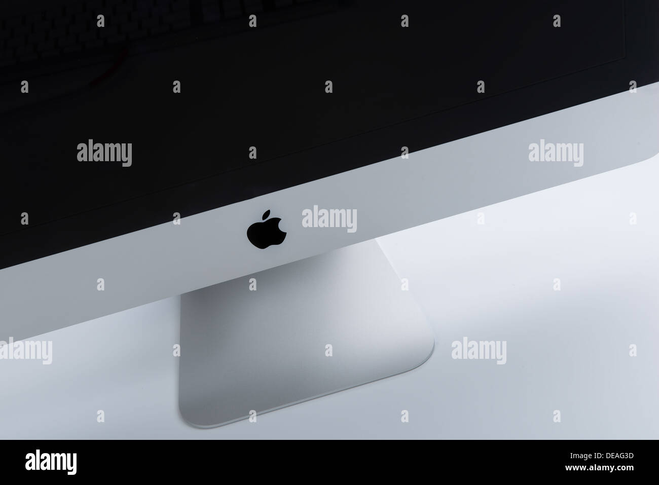 Imac office hi-res stock photography and images - Alamy