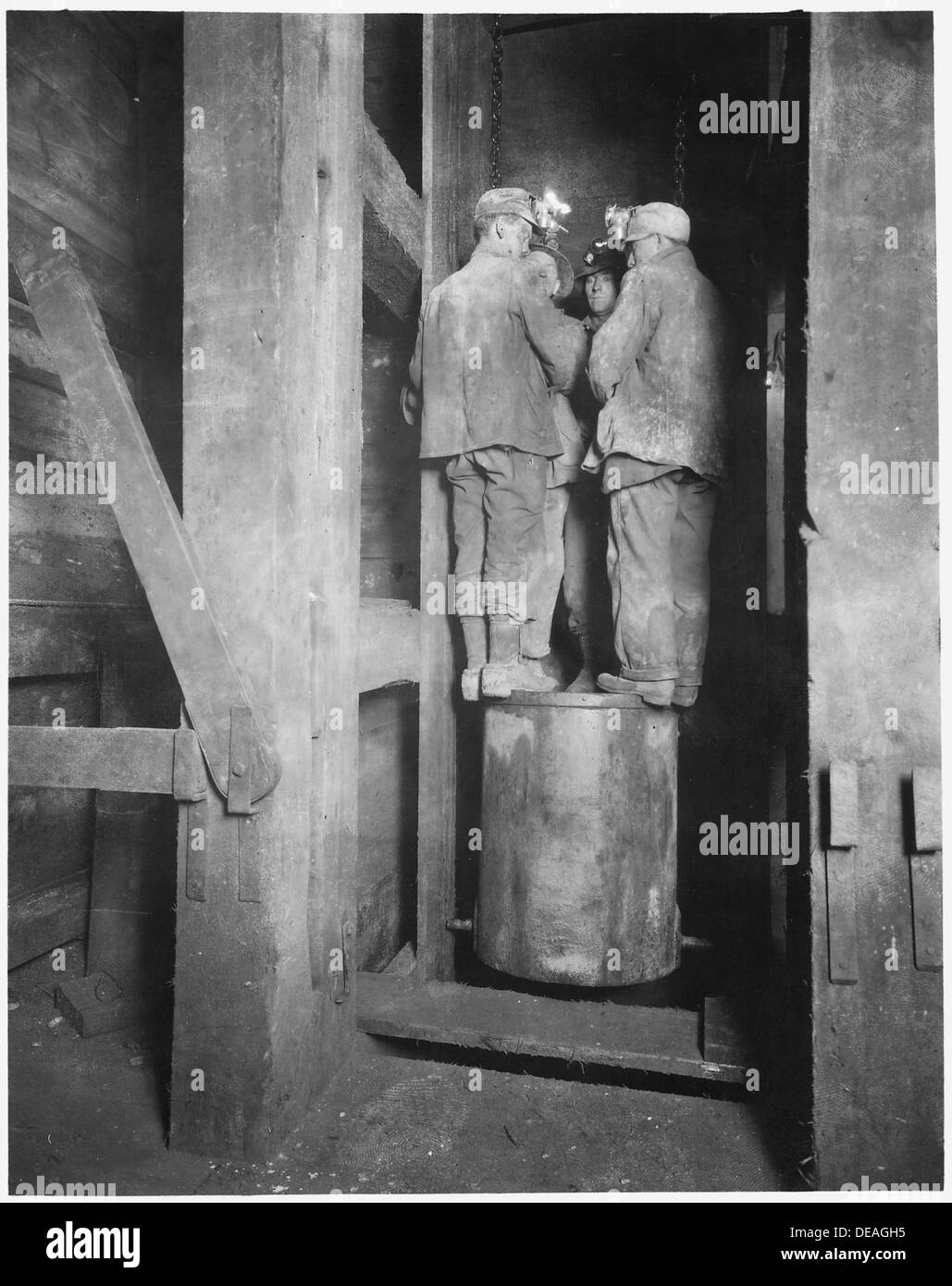 Machinery at quartz mine in the Coeur d'Alene Mining District with mine ...