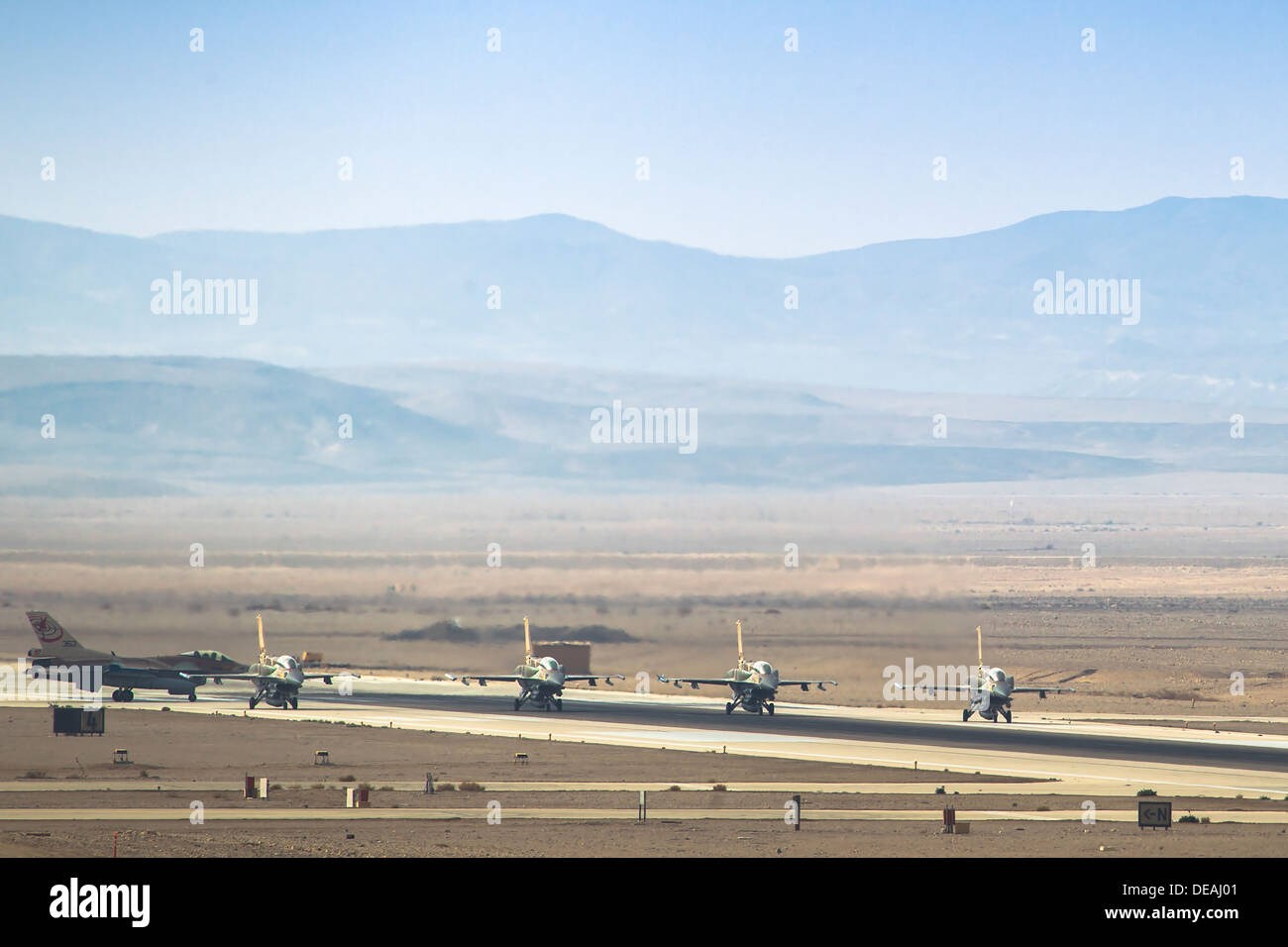 Israeli fighter jets hi-res stock photography and images - Alamy