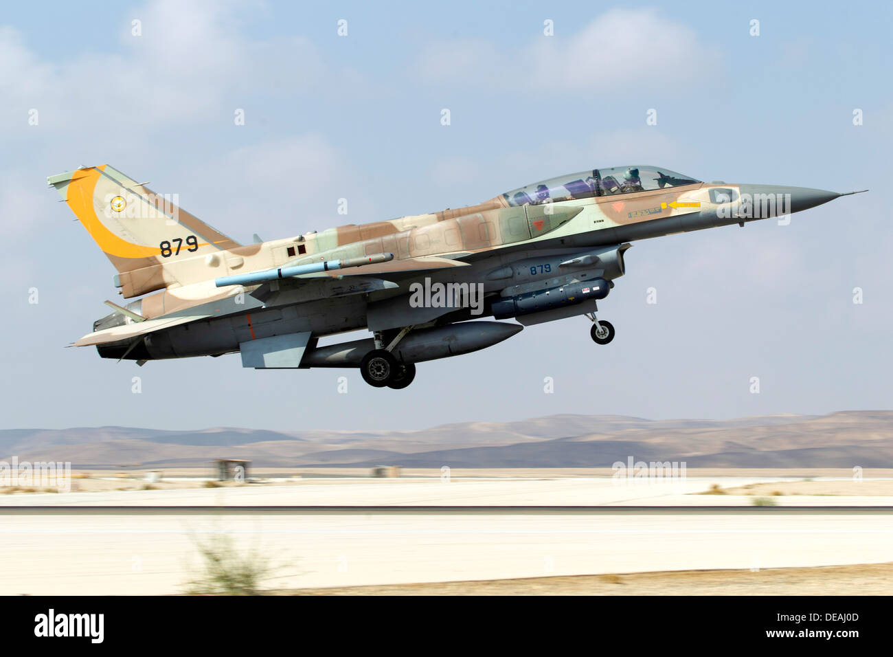 Israeli Air Force (IAF) F-16I Fighter jet at takeoff Stock Photo - Alamy