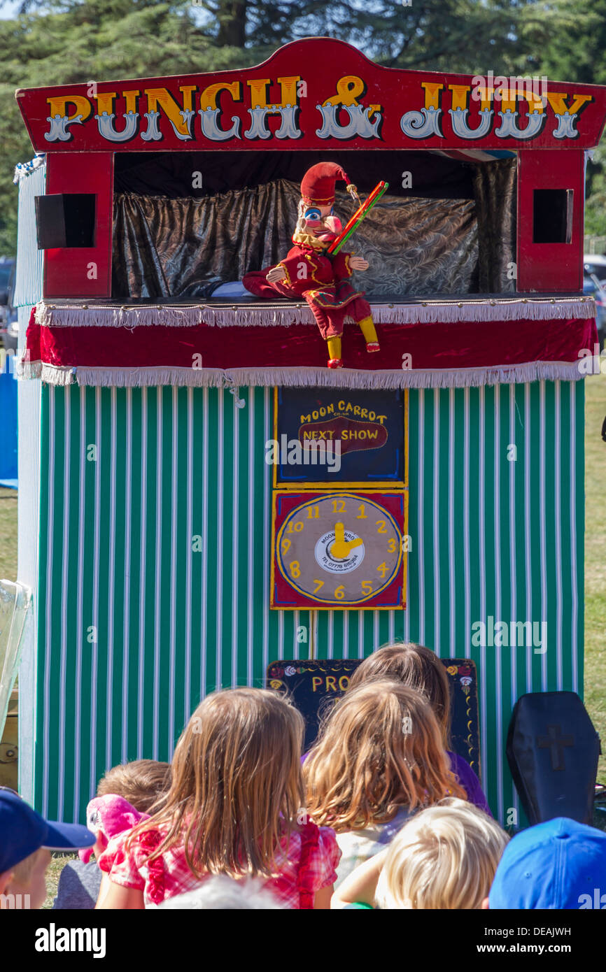 England Oxfordshire Henley, Punch & Judy show Stock Photo - Alamy