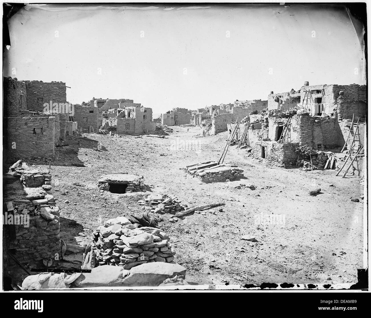 Old oraibi hi-res stock photography and images - Alamy