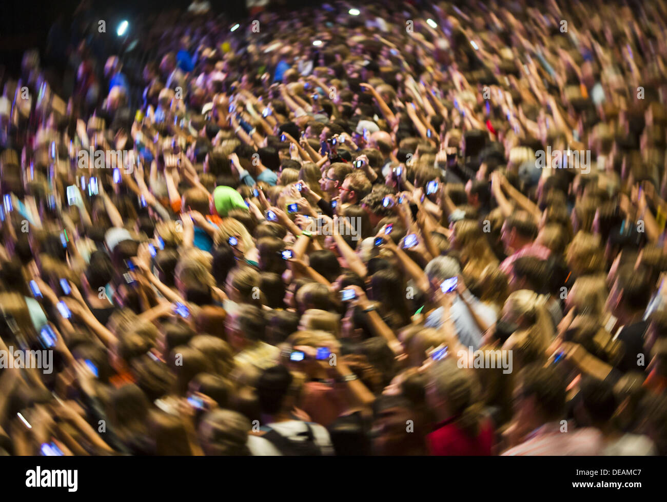 Frankfurt, Germany. 14th Sep, 2013. Enthusiastic fans cheer and raise ...