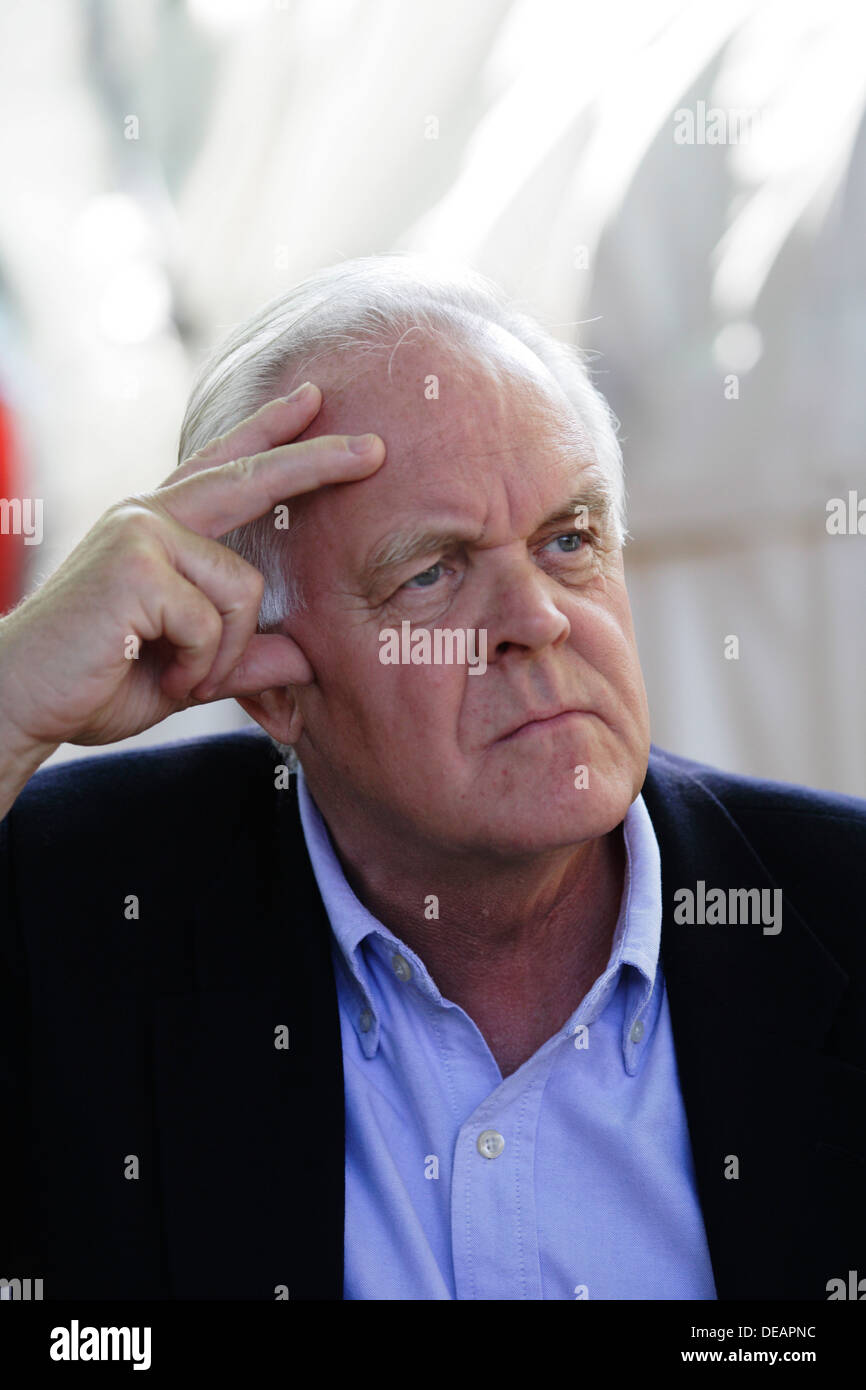 Mervyn peake hi-res stock photography and images - Alamy