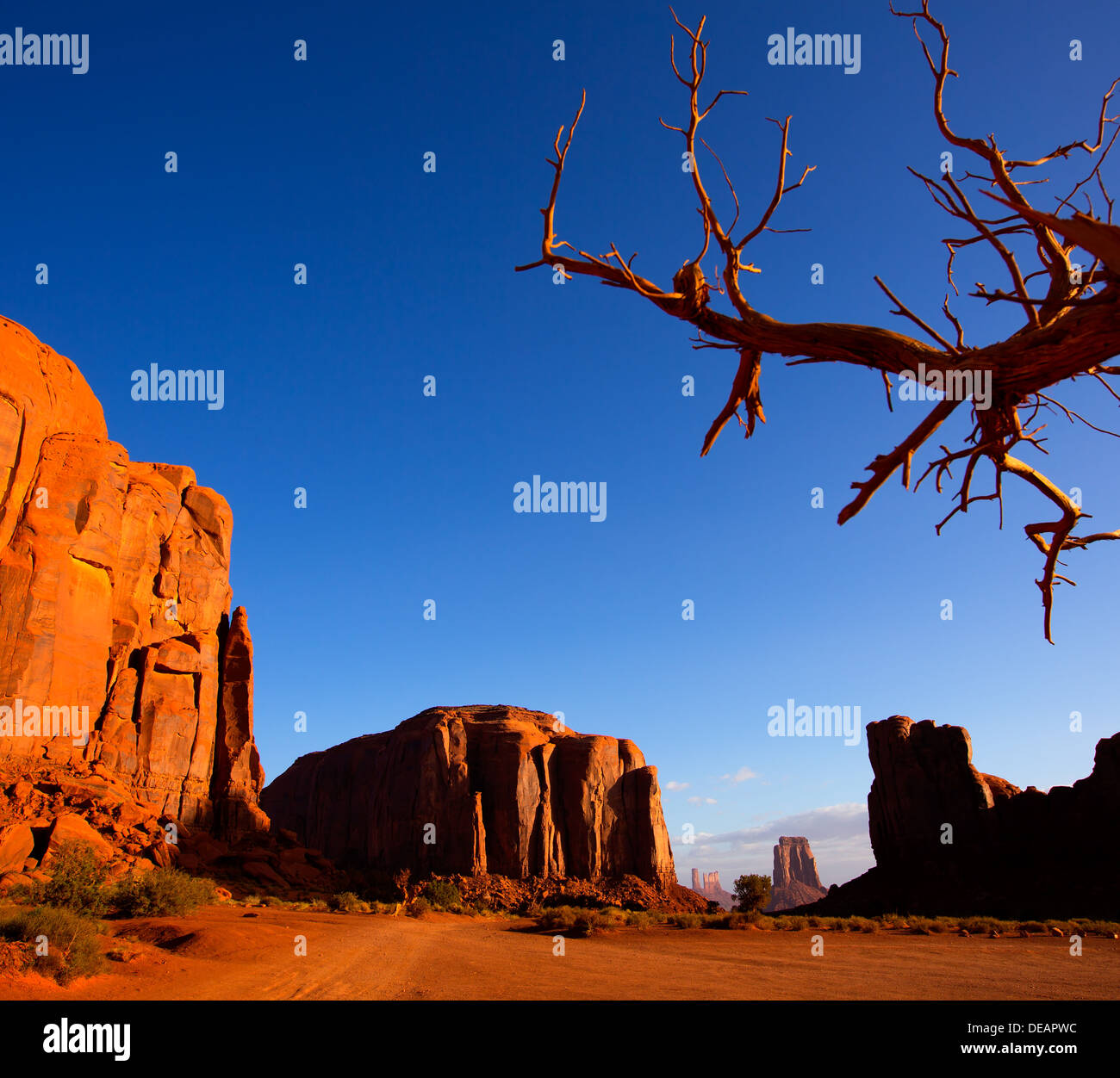 Monument Valley North Window view sunrise light Utah Stock Photo - Alamy