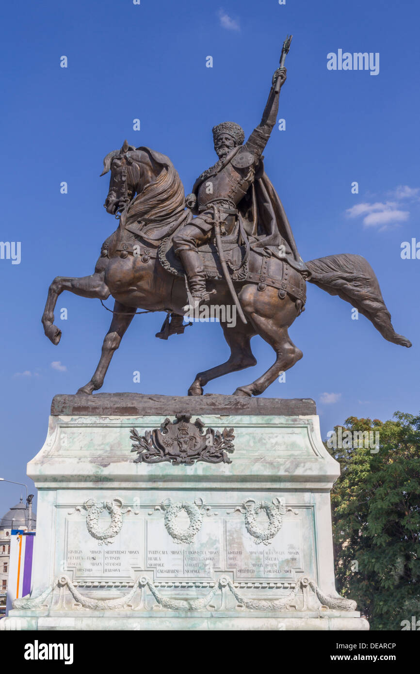 Bucharest statue hi-res stock photography and images - Alamy