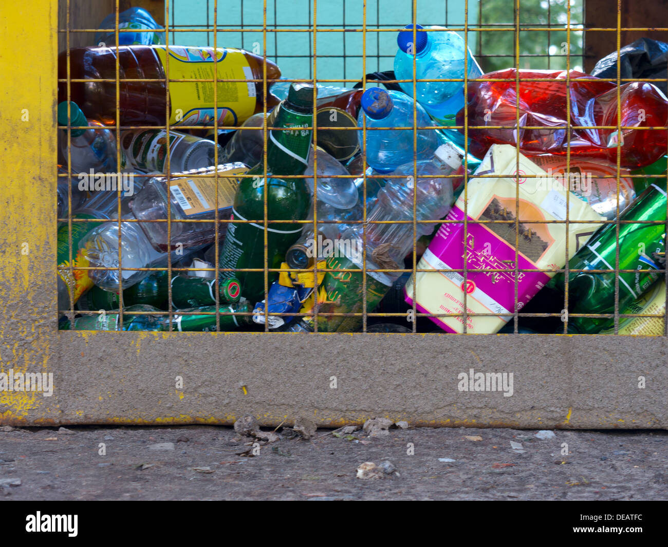 Trash punk hi-res stock photography and images - Alamy