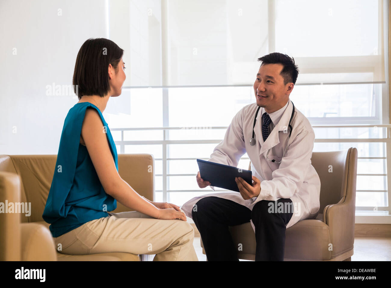 Patient sitting down hi-res stock photography and images - Alamy
