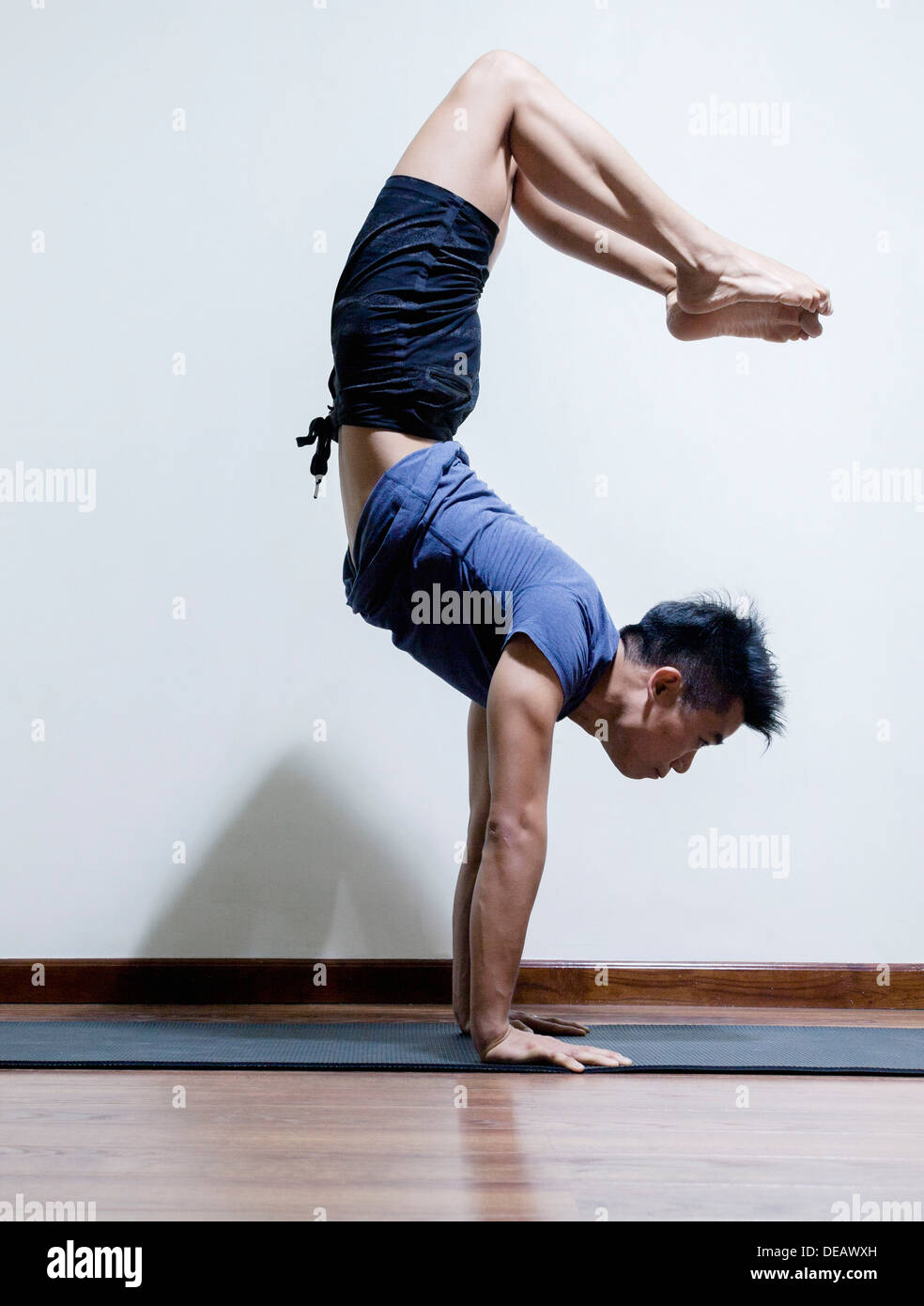 Upside down man hi-res stock photography and images - Alamy