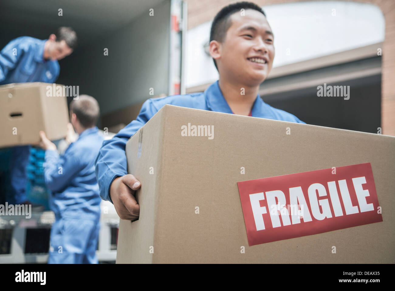 Fragile box hi-res stock photography and images - Alamy
