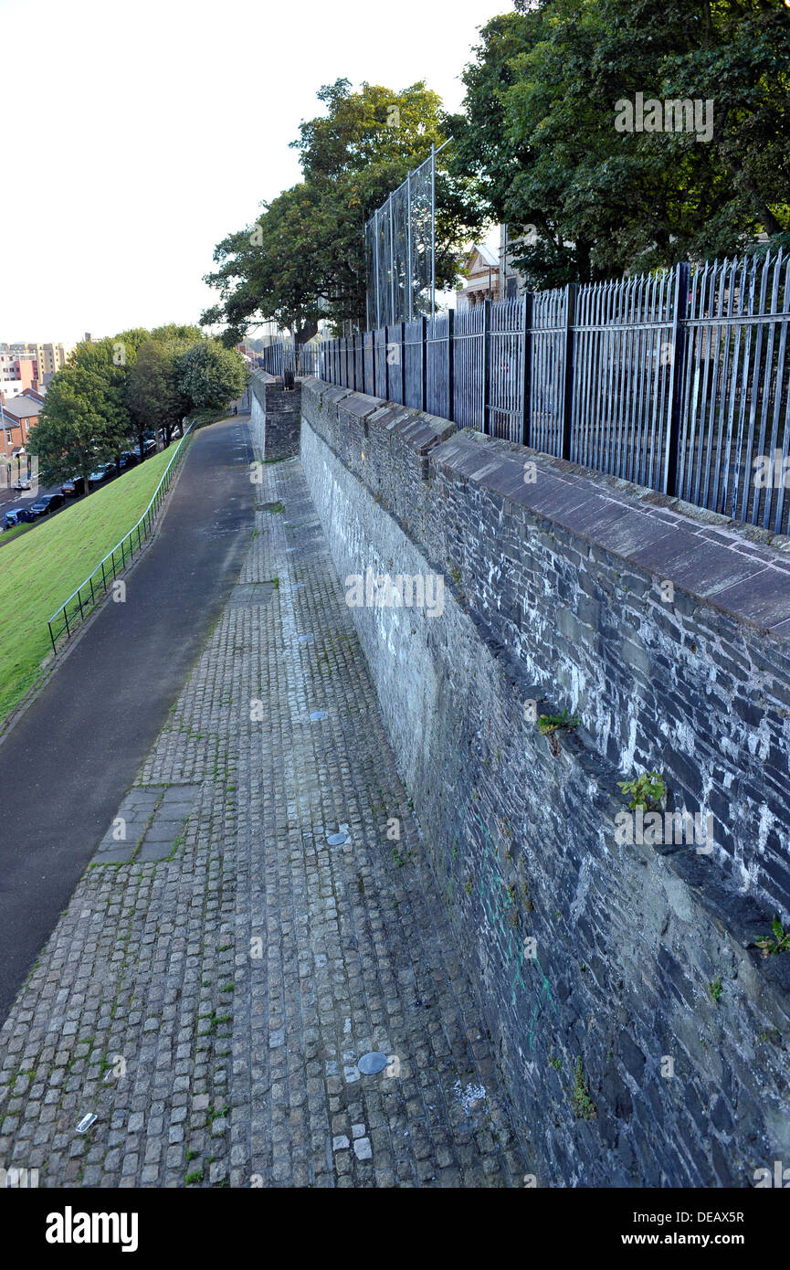 Section of 17th century Derry Walls, Derry, Londonderry, Northern ...
