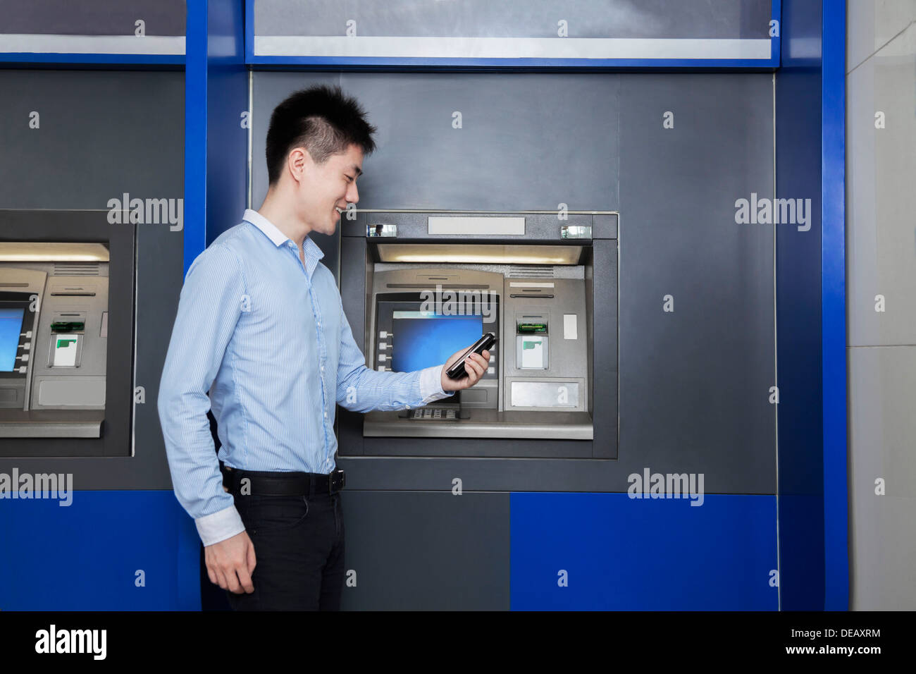 Businessman atm hi-res stock photography and images - Alamy