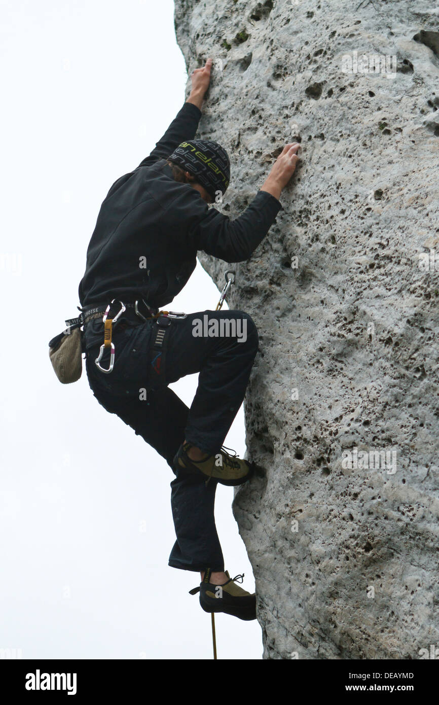 On limestone rock hi-res stock photography and images - Alamy